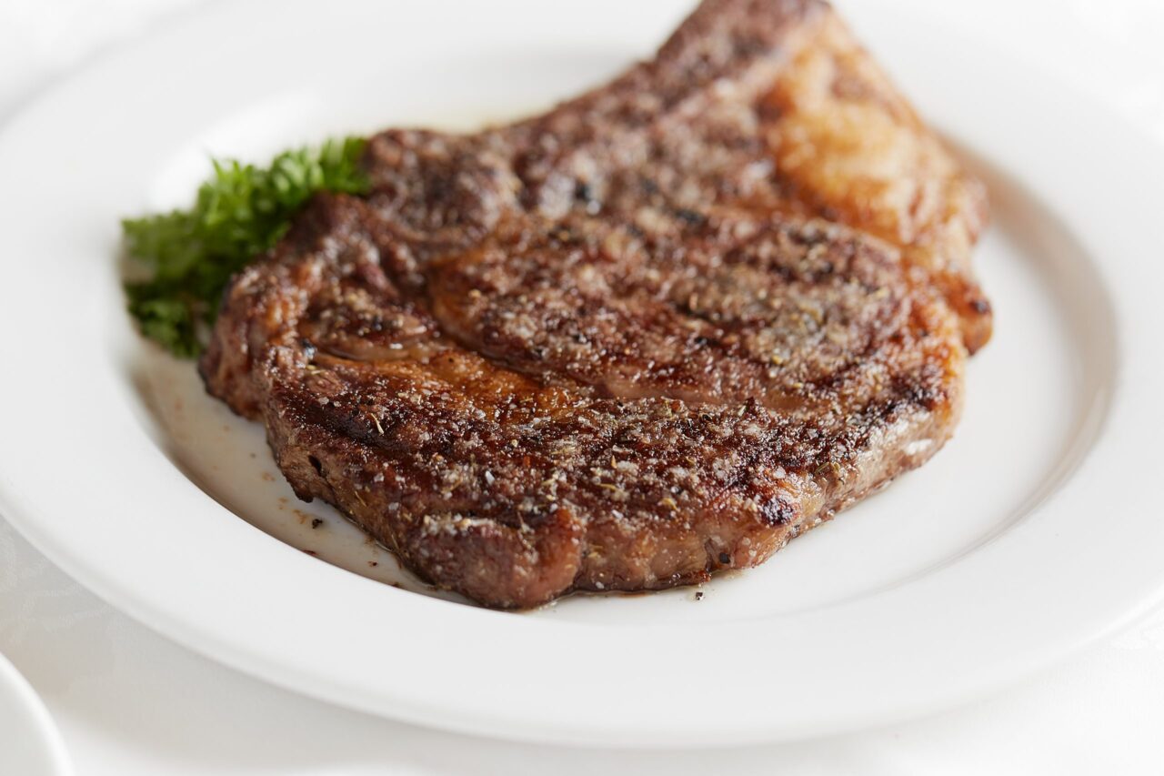 DiRōNA Awarded Restaurant 529 Wellington in Winnipeg, MB